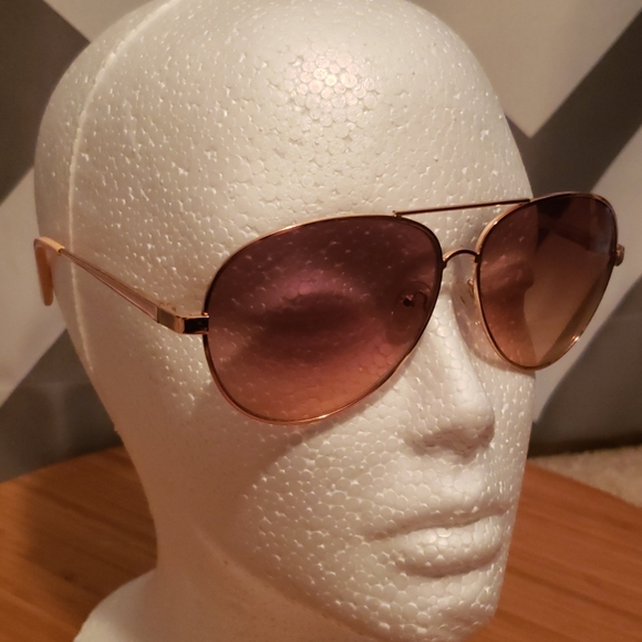 Steve Madden | Accessories | Steve Madden Aviator Sunglasses | Poshmark